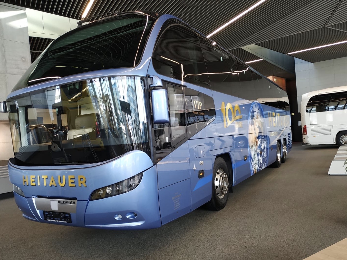 Heitauer Busreisen - Neoplan Cityliner 2 N 1217 HDC mit VIP-Club Lounge